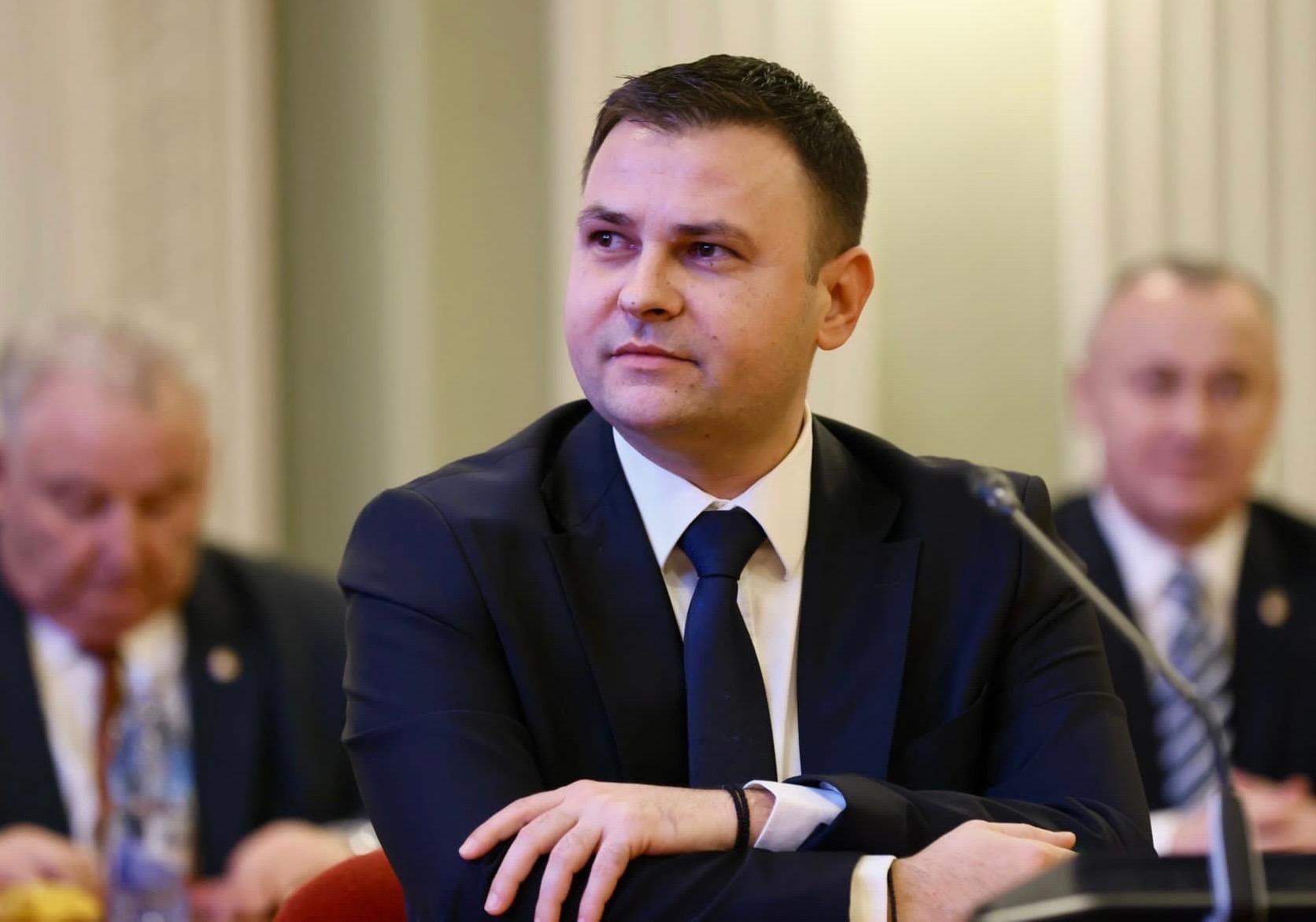 Daniel Suciu: „Bistriţa este într-un haos de nedescris, riscă să se ...