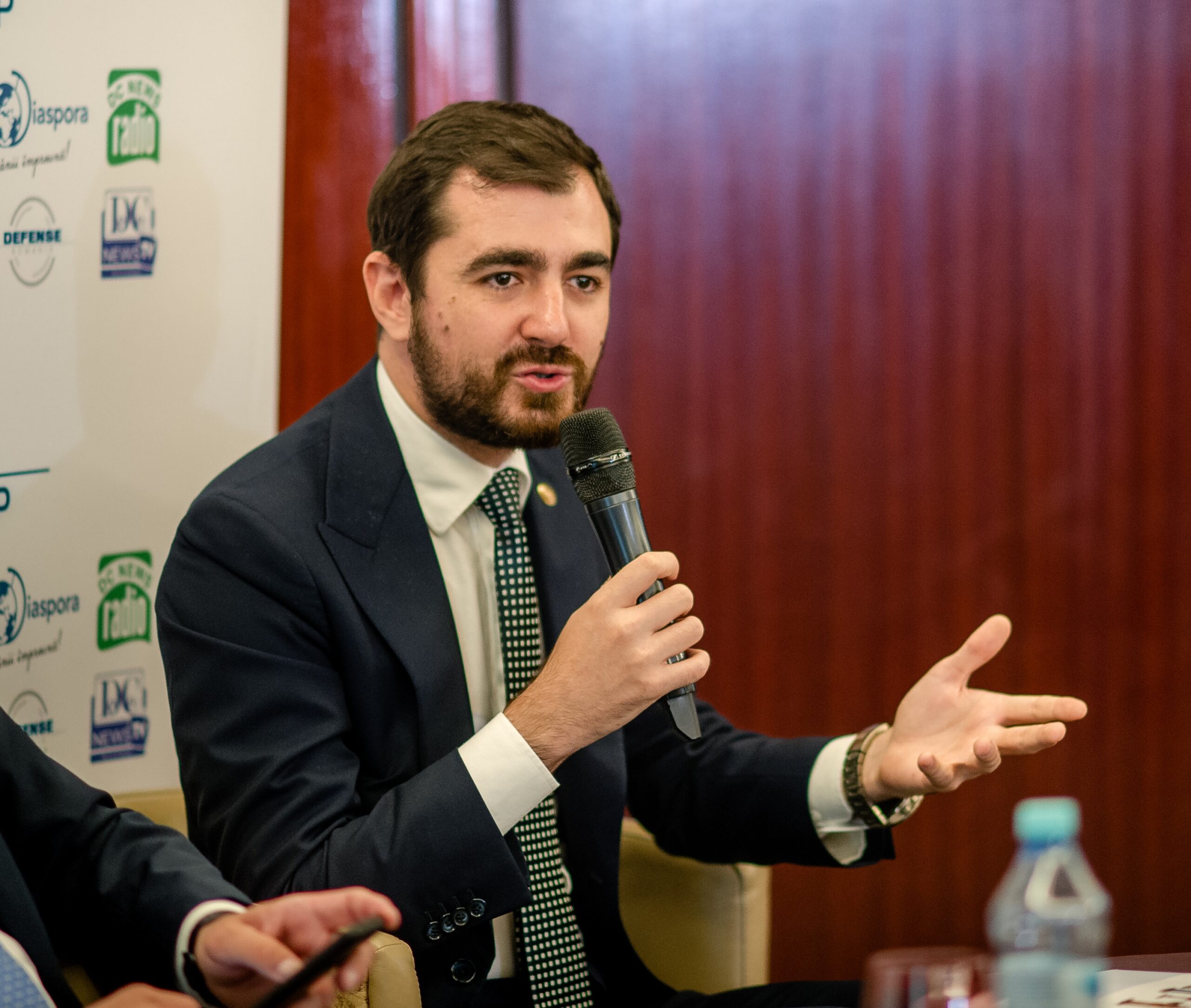 Deputatul Usr Claudiu Năsui „psd Pnl Scad Cheltuielile Statului Crescându Le” Decisiv Ro